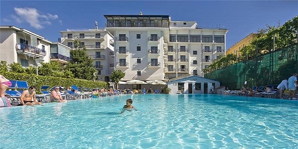 Grand Flora Hotel 4* Sorento Italija - Turistička agencija SALVADOR ...